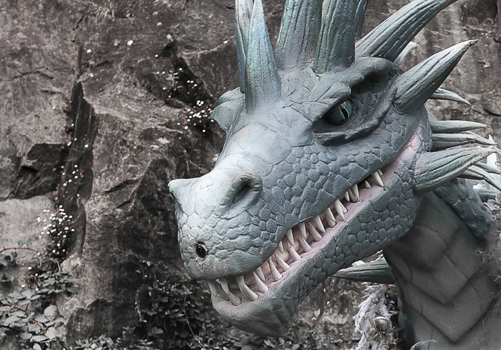 Roaming Entertainment - Roaming acts, fire shows, stilt walkers ...