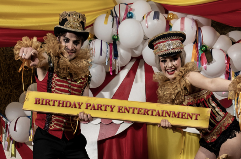 Occasions - Roaming acts, fire shows, stilt walkers & circus performers